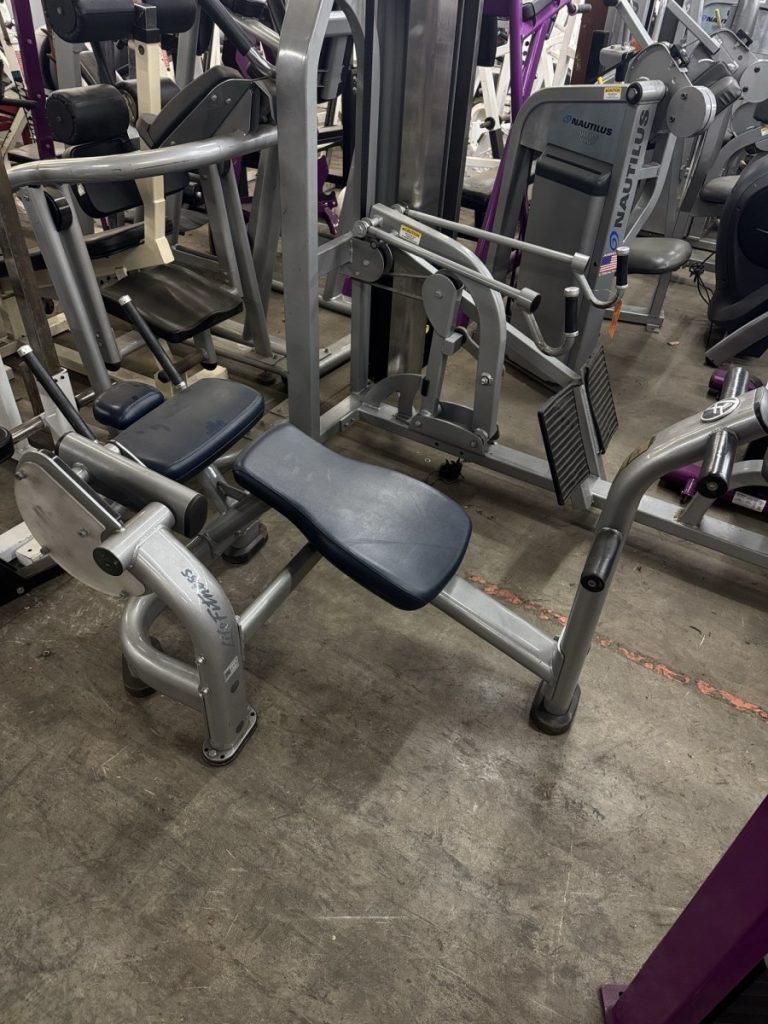 Life Fitness Signature Ab Crunch Bench - As Is Functional | Fitness Plus